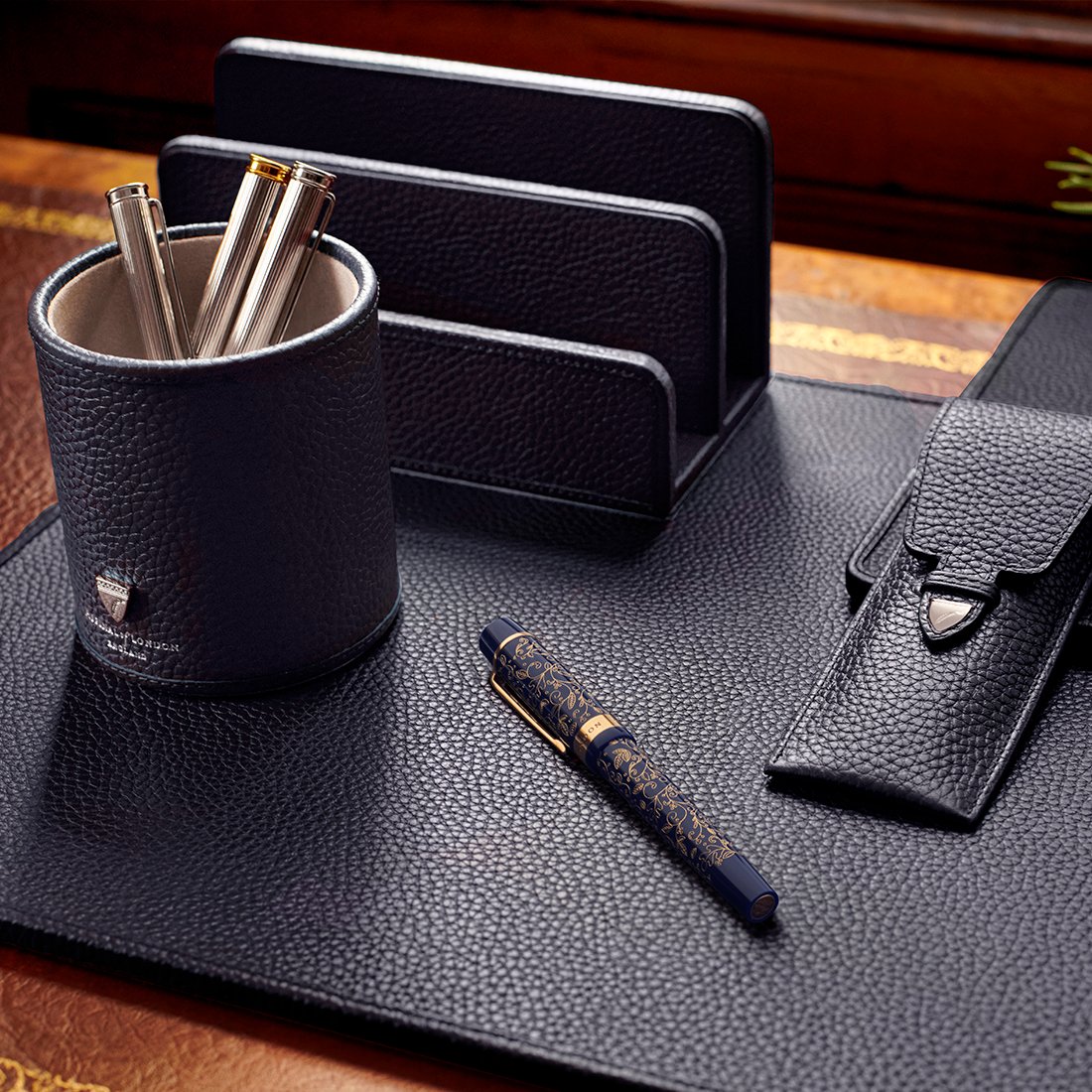 Sterling Silver Black English Heritage Classic Pen | Aspinal